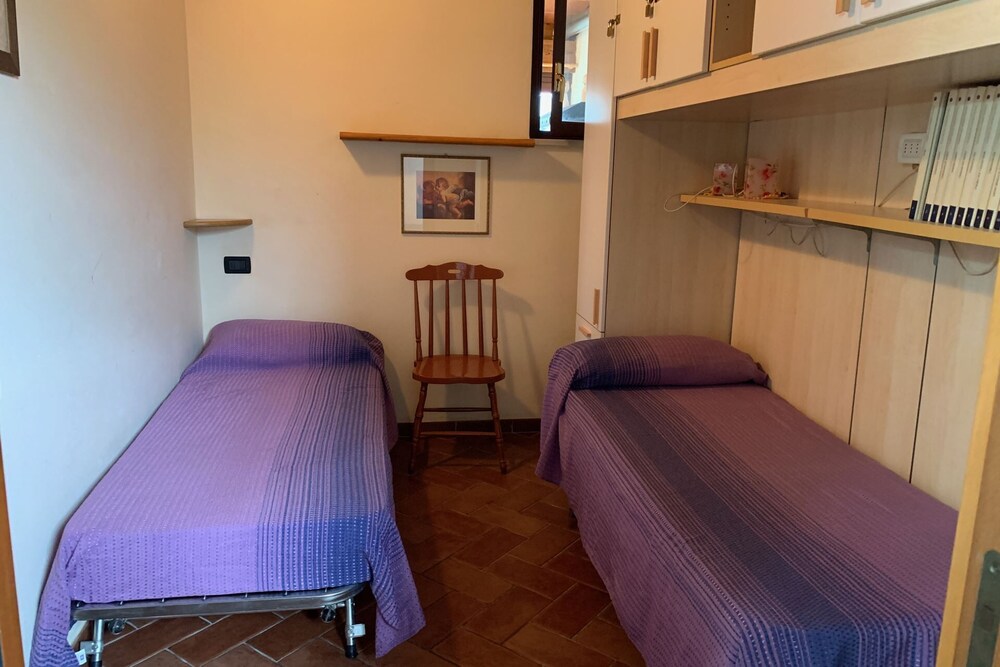 Casa Rural En Una Zona Tranquila Bien Amueblada - Massa