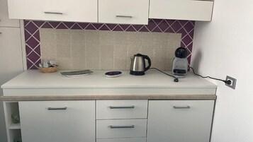Quarto Clássico com Cama de Casal, vista para a baía | Cozinha privada | Uma máquina de café expresso 