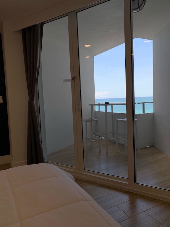 Vista Directa Al Mar / Balcón / Playa Privada - Fort Lauderdale, FL