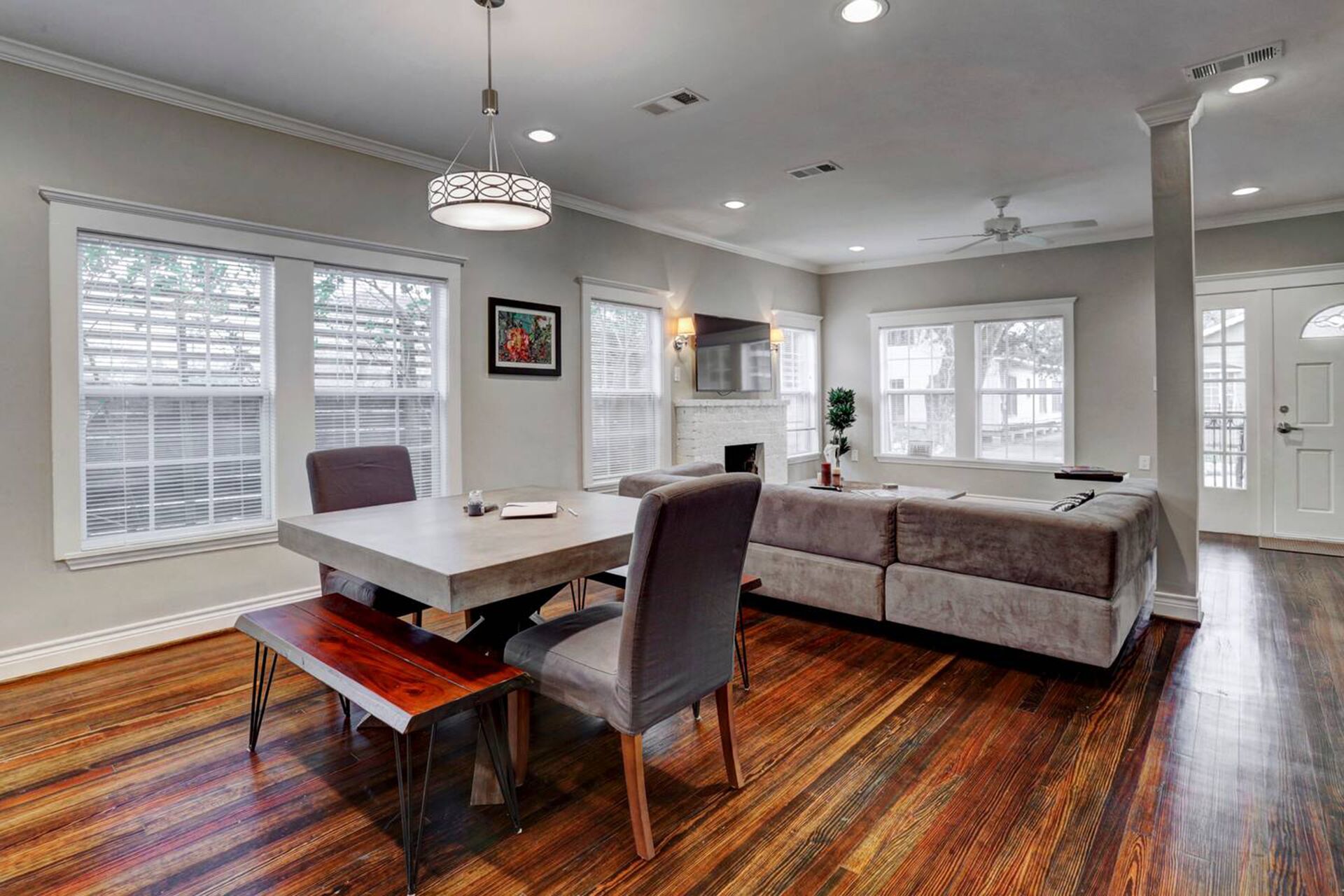 Charming 2 Bed Bungalow In Heart Of Montrose - Houston, TX