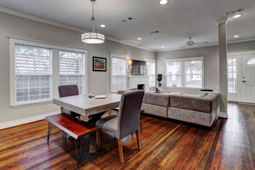 Charming 2 Bed Bungalow In Heart Of Montrose - Houston, TX