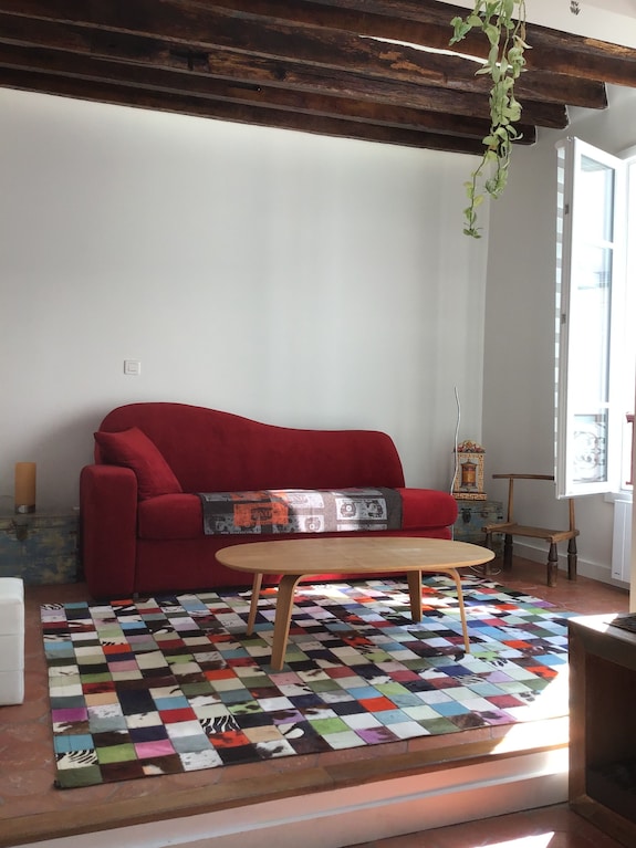 Très Agréable Studio Au Cœur De Montmartre/abbesses, 35m2 - Paris 9e Arrondissement