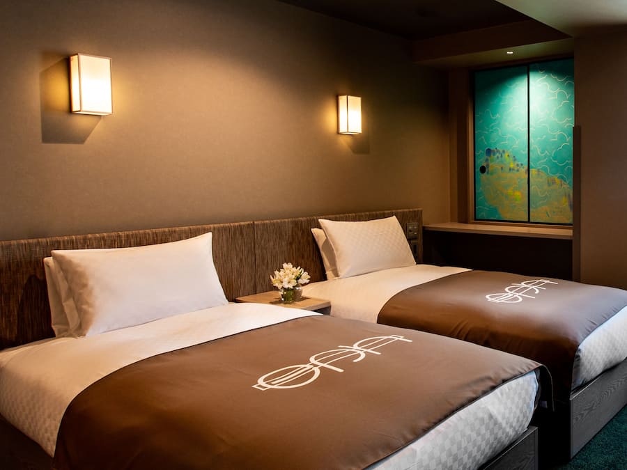 Quarto Twin Clássico, 2 camas individuais, não fumadores, casa de banho privativa | Cofre no quarto, com mobília individualizada