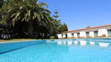Piscina exterior sazonal