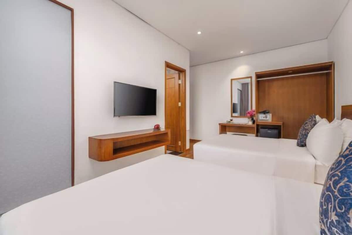 Minibar, secretária adequada para computadores portáteis