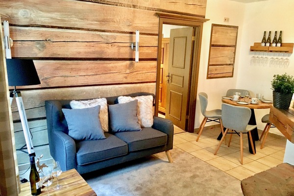 Apartamento, 2 quartos, no piso térreo | Área de estar | TV de tela plana