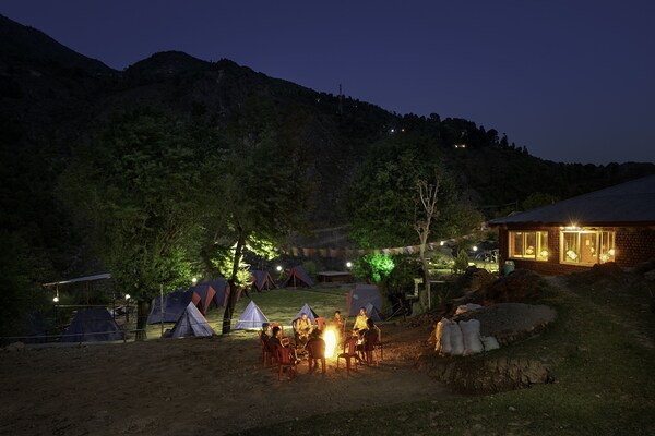 Triund Camps Riverside Resort - Lahaul And Spiti
