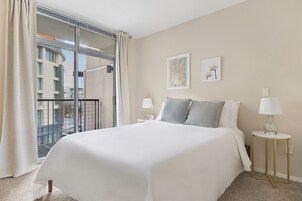 Apartamento Superior, 2 quartos, não fumadores (Self Check-in with Virtual Front Desk) | Roupa de alta qualidade, camas de colchão viscoelástico 