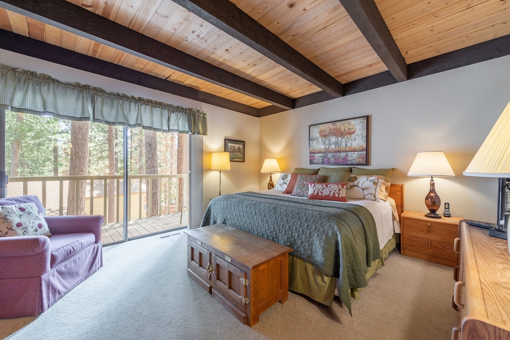 Beautiful Updated Kingswoods Town Home - Close To Beach, Northstar, Hoa Pool, Tennis - Lake Tahoe