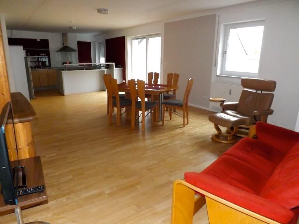 Helle Dachstudio Fewo Mit Moderner Einbauküche - Windischeschenbach