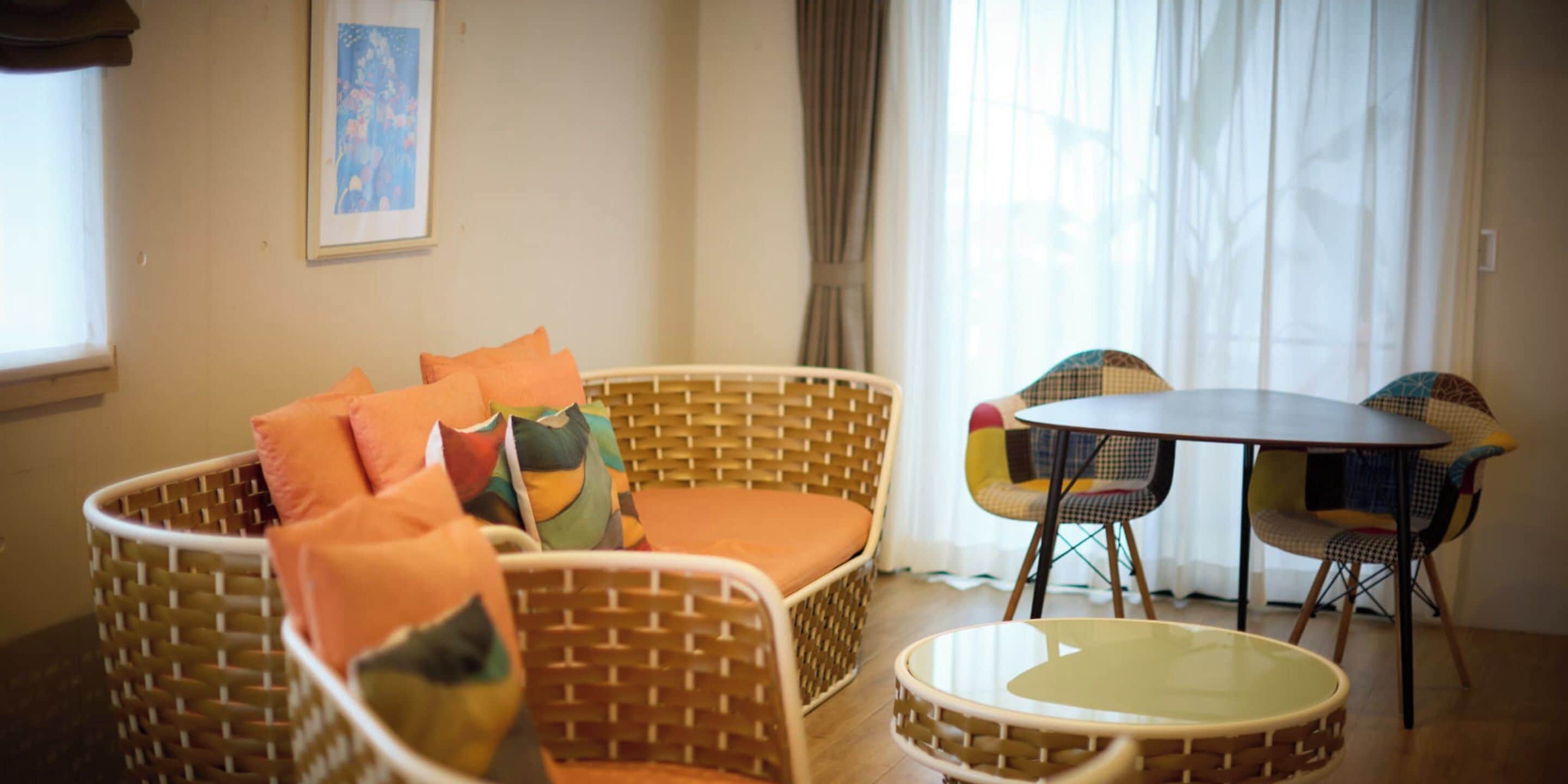 Quarto Triplo, várias camas | Com decoração personalizada, com mobília individualizada, secretária 