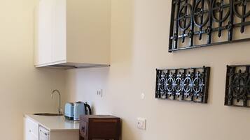 Quarto família, sacada | 1 quarto, individualmente decorados, individualmente mobiliados