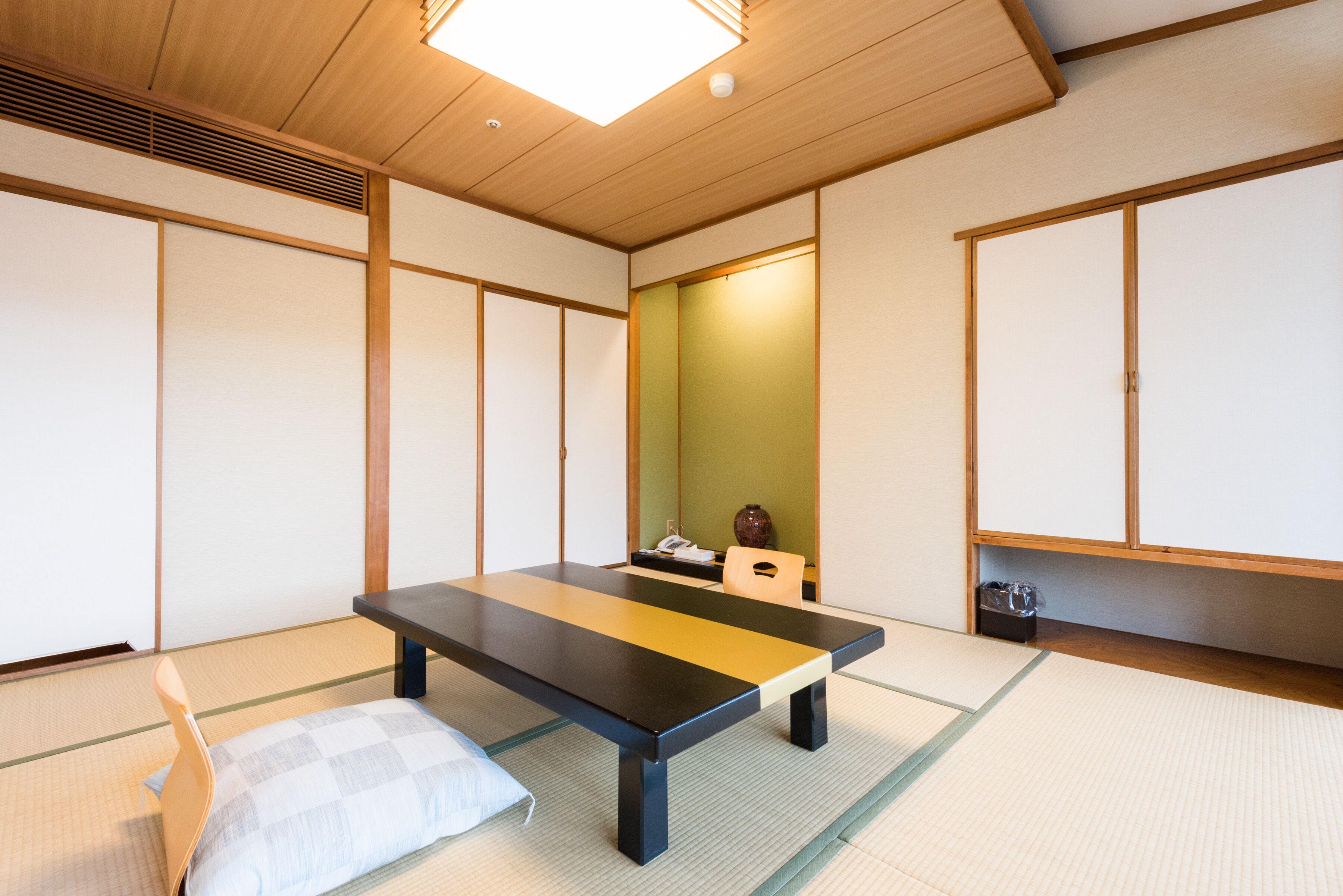 Ooedo Onsen Monogatari Ito Hotel New Okabe (Ito, Japan), Ito hotel ...