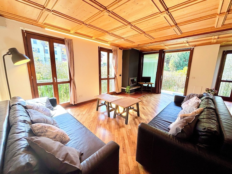 Next To The Lake! Parking, Garden, Dog Welcome! - Lombardy