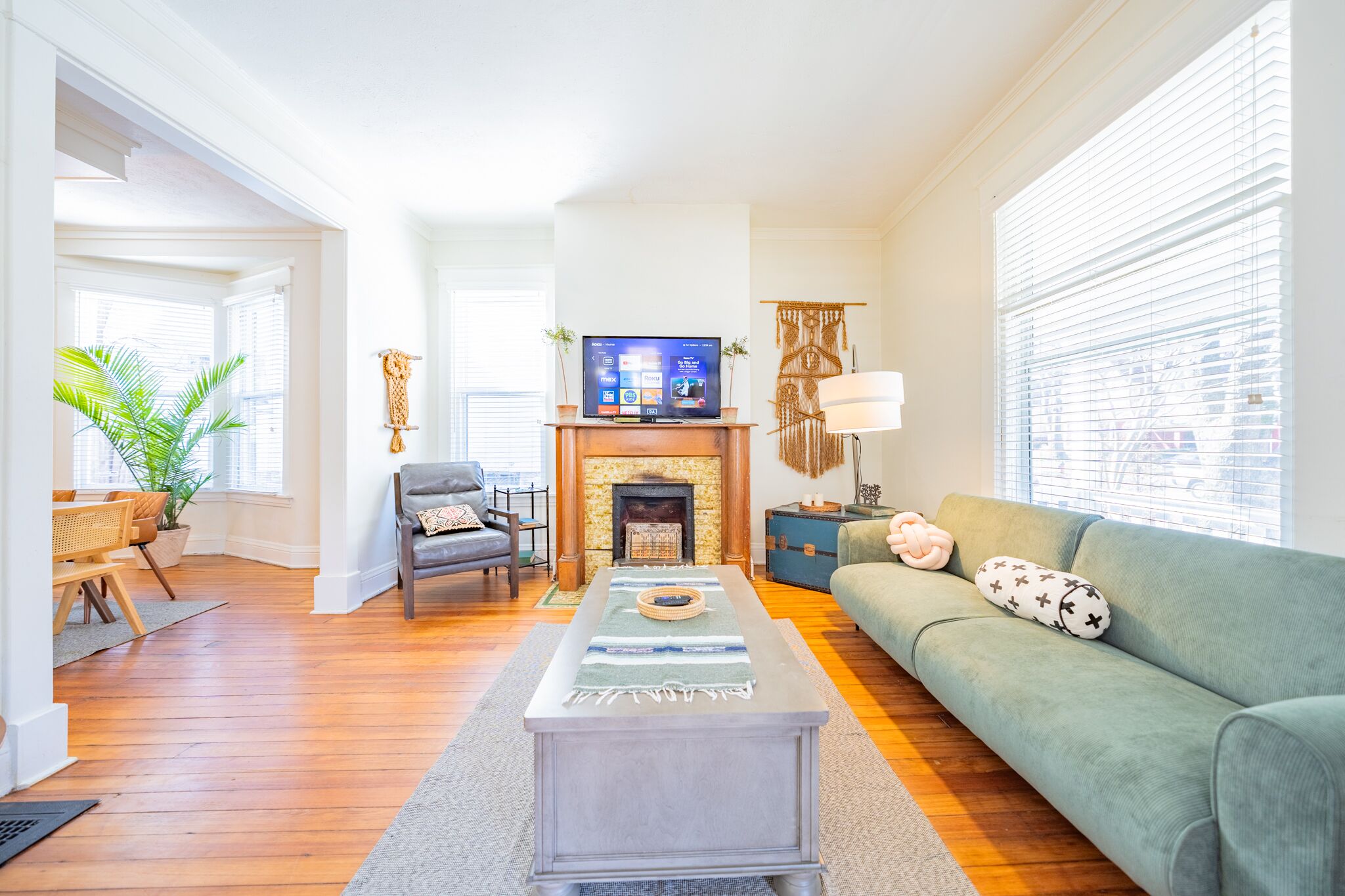 Kc Boho Bungalow - Fenced Yard - Pet-friendly - Kansas City, MO