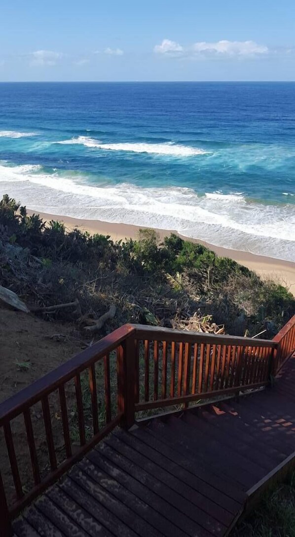 Perto da praia, praia de areia branca 