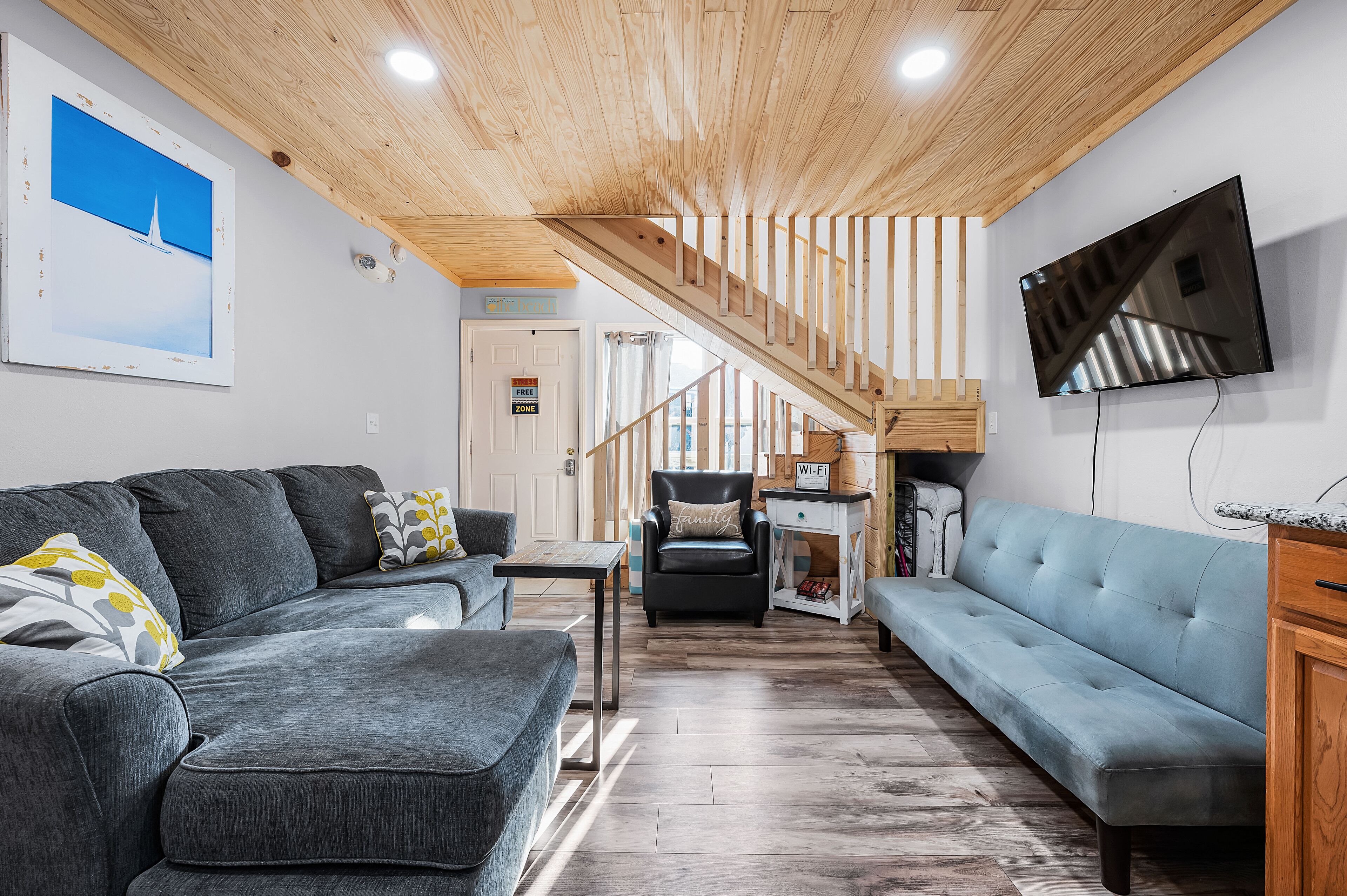 Private Beach For Community. Walking Distance To The Pier. Snowbirds Welcome! - Navarre Beach, FL