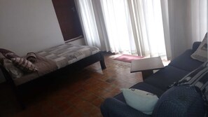 1 quarto, cofre no quarto, Wi-fi grátis, roupa de cama fornecida 
