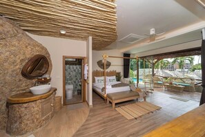 Vila, 3 quartos, piscina particular | Frigobar, cofres nos quartos, escrivaninha