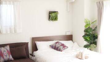 Quarto casal luxo | Escrivaninha, quartos à prova de som, ferros/tábuas de passar roupa