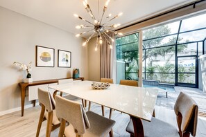 Casa geminada, 4 quartos | Opções para refeição no quarto