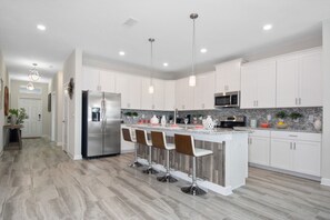 Casa, 6 quartos | Cozinha privada