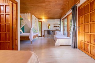 Bungalow, várias camas (4 People) | Roupa de alta qualidade, cofre no quarto, quartos insonorizados 