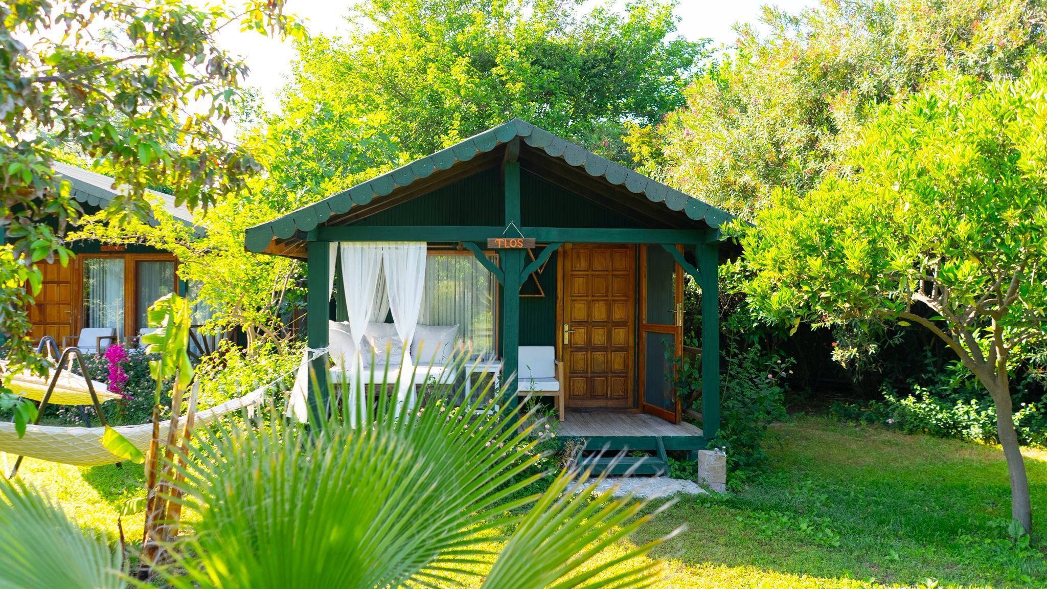 Bungalow, várias camas (3 People) | Roupa de alta qualidade, cofre no quarto, quartos insonorizados 
