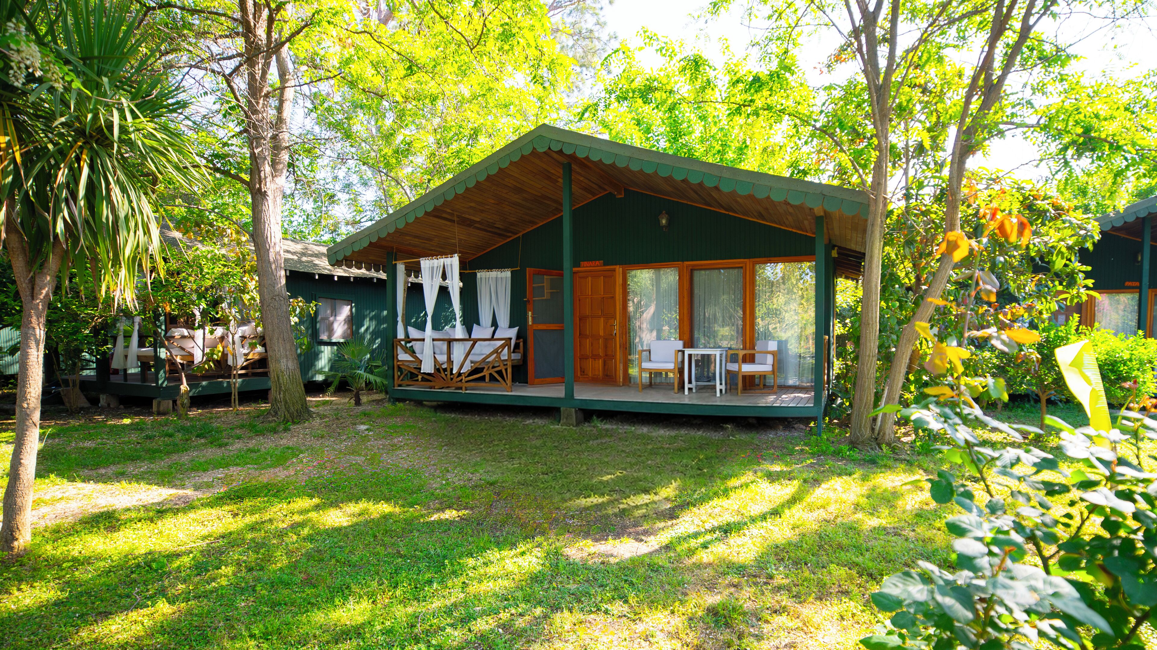 Bungalow, várias camas (4 People) | Roupa de alta qualidade, cofre no quarto, quartos insonorizados 