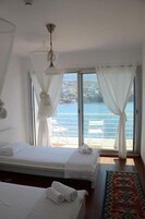 Quarto Twin Standard | Cofre no quarto, Wi-fi grátis, roupa de cama fornecida