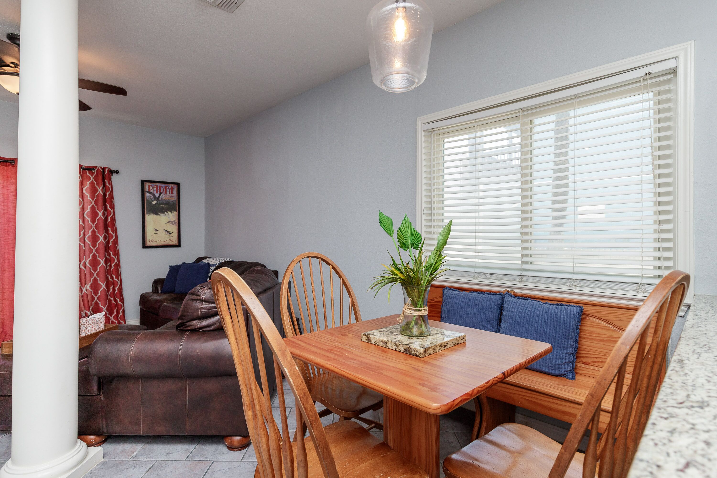 Walk To Beach! Ground Level, 1 Bedroom, 1 Bath, Sleeps 4, Pet Friendly! - North Padre Island, TX