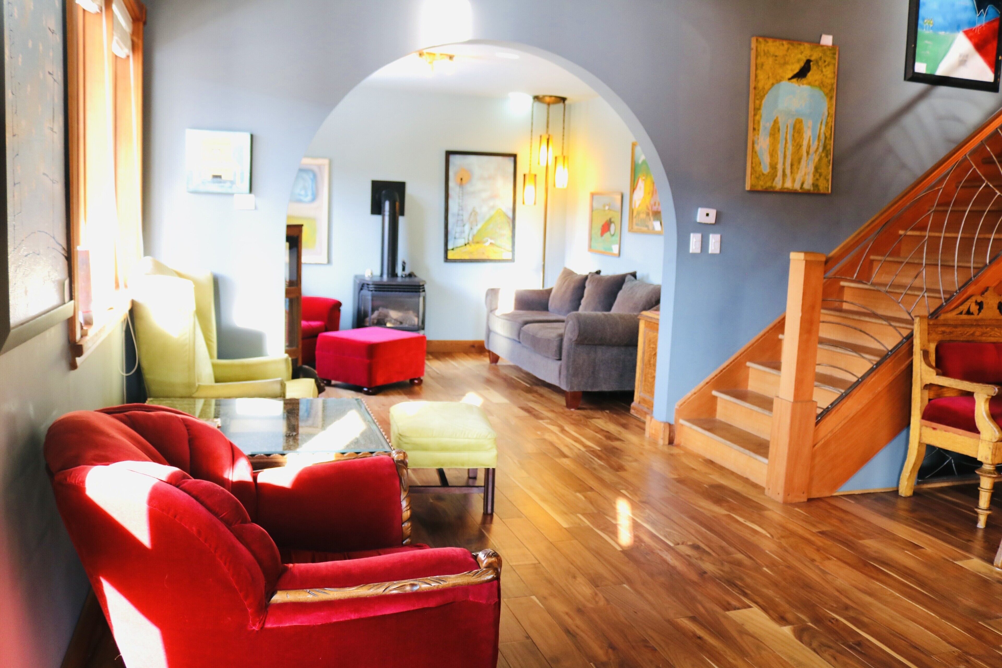 Eclectic Rossland House, Walk To Town, Pet Friendly #4789 - Rossland