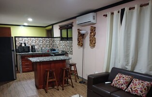 Televisor de ecrã plano de 50 polegadas com canais de TV premium 