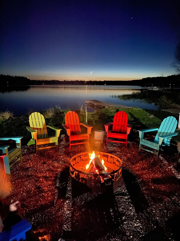 Pet Friendly Lakefront Cottage On Crystal Clear Private Meta Lake! - Eagle River, WI