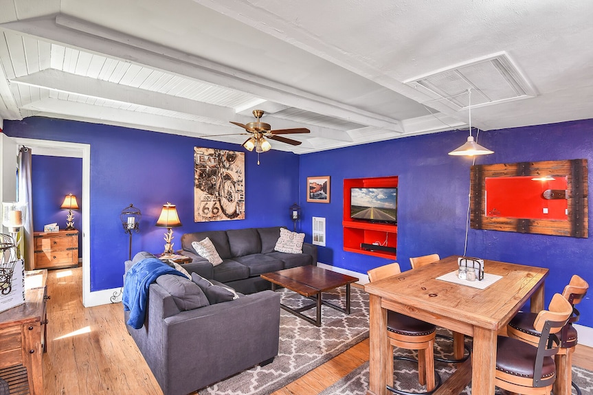 Downtown 1 Bedroom W/hot Tub, A/c & Sleeps 4 - Northern Arizona University, Flagstaff