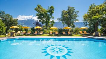 Piscina exterior sazonal