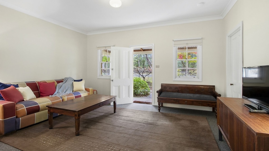 The Teachers Cottage- Specials On Now ! - Blue Mountains