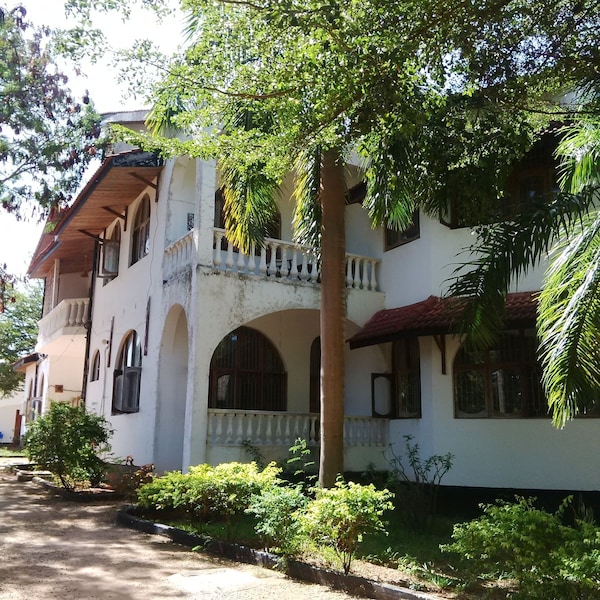 Emerald House - Dar es Salam