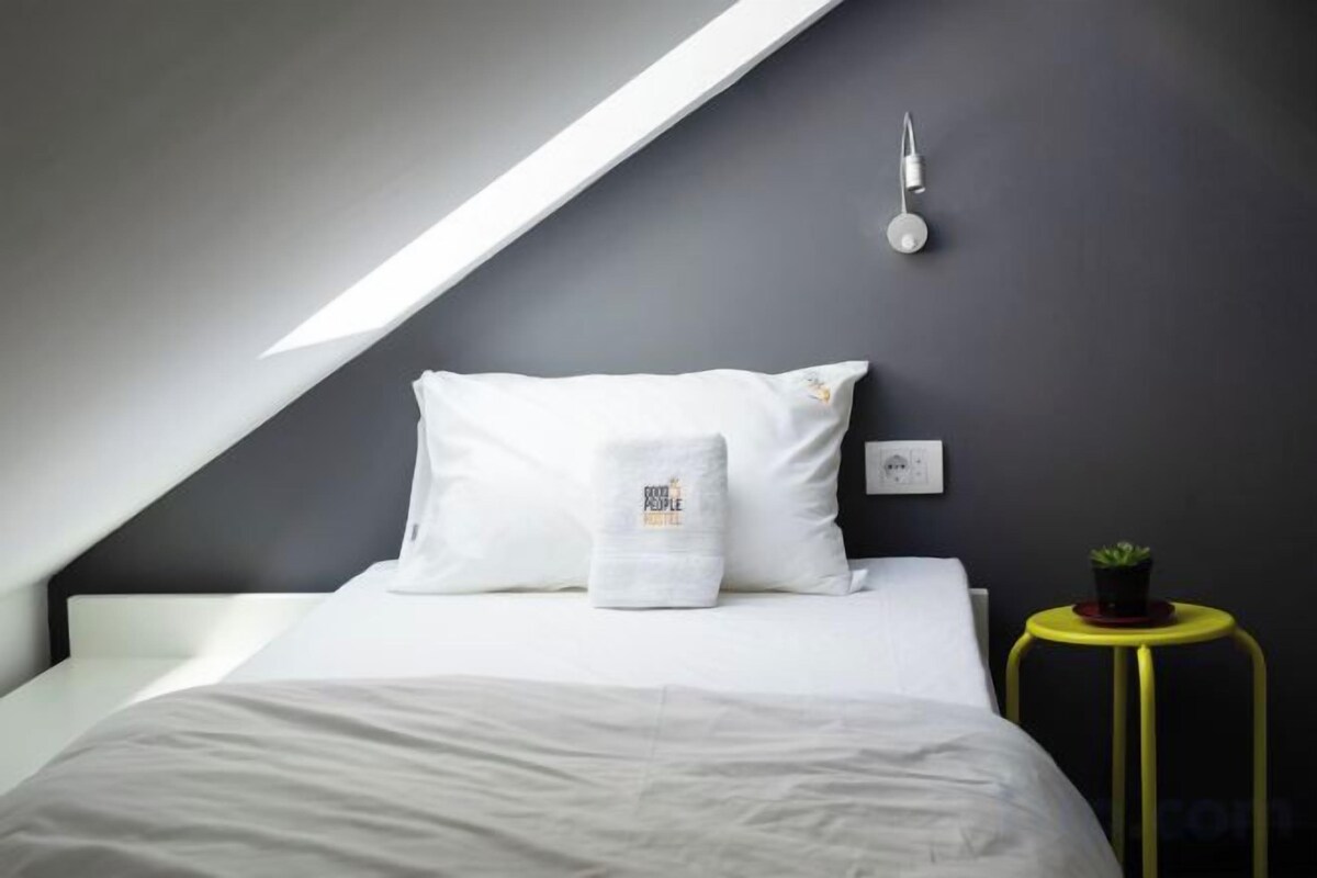 Cortinas blackout, Wi-Fi de cortesia, roupa de cama