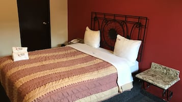 Quarto Clássico, 1 cama queen-size | Com decoração personalizada, com mobília individualizada