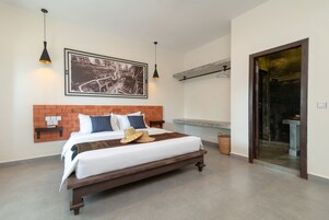 Minibar, cofre no quarto, com decoração personalizada 