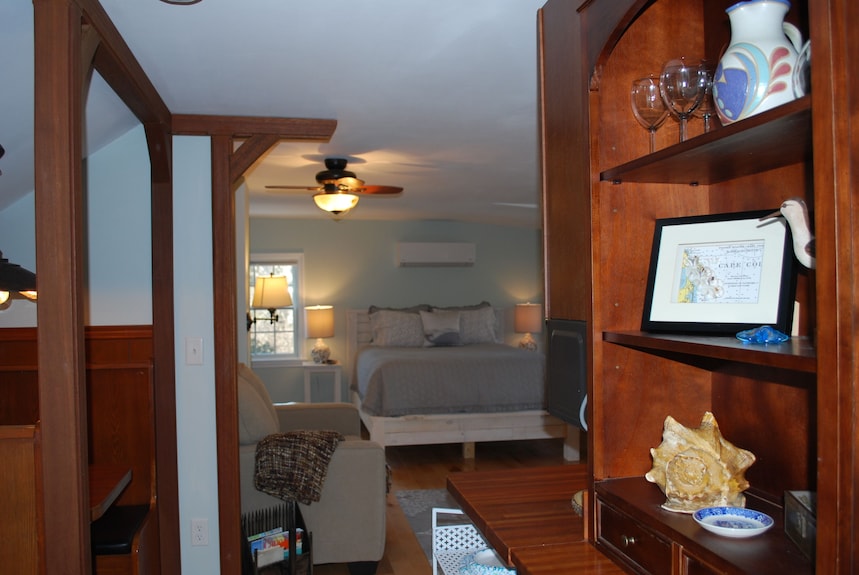 The Osprey Nest Suite Private Entrance & Bath - Mayflower Beach, MA