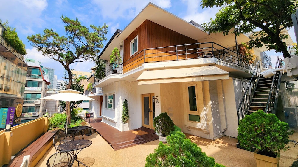 Oyo Myeongdong 5 Lodge - Seoul