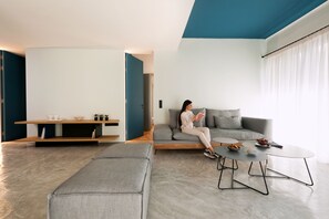 Apartamento, 2 quartos, vista para a cidade | Sala de estar | Smart TV, Netflix