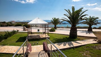 Vila, 3 quartos, acesso à piscina | Vista para o jardim