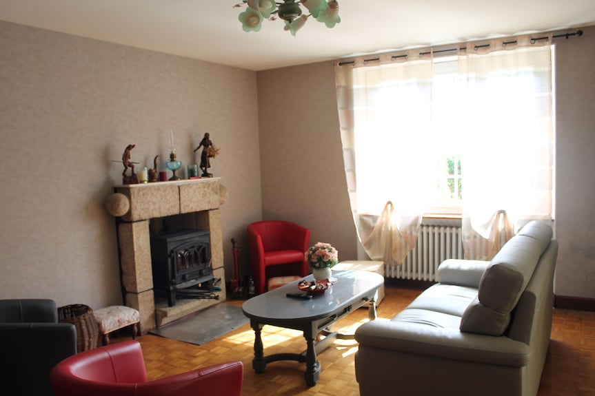 Grande Maison Dans Campagne Bretonne - Bretagne