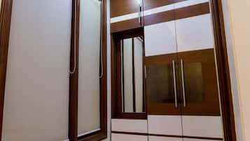 Roupa de alta qualidade, secretária, cortinas/cortinados opacos