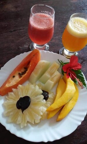 Pequeno-almoço tipo buffet diário incluído 