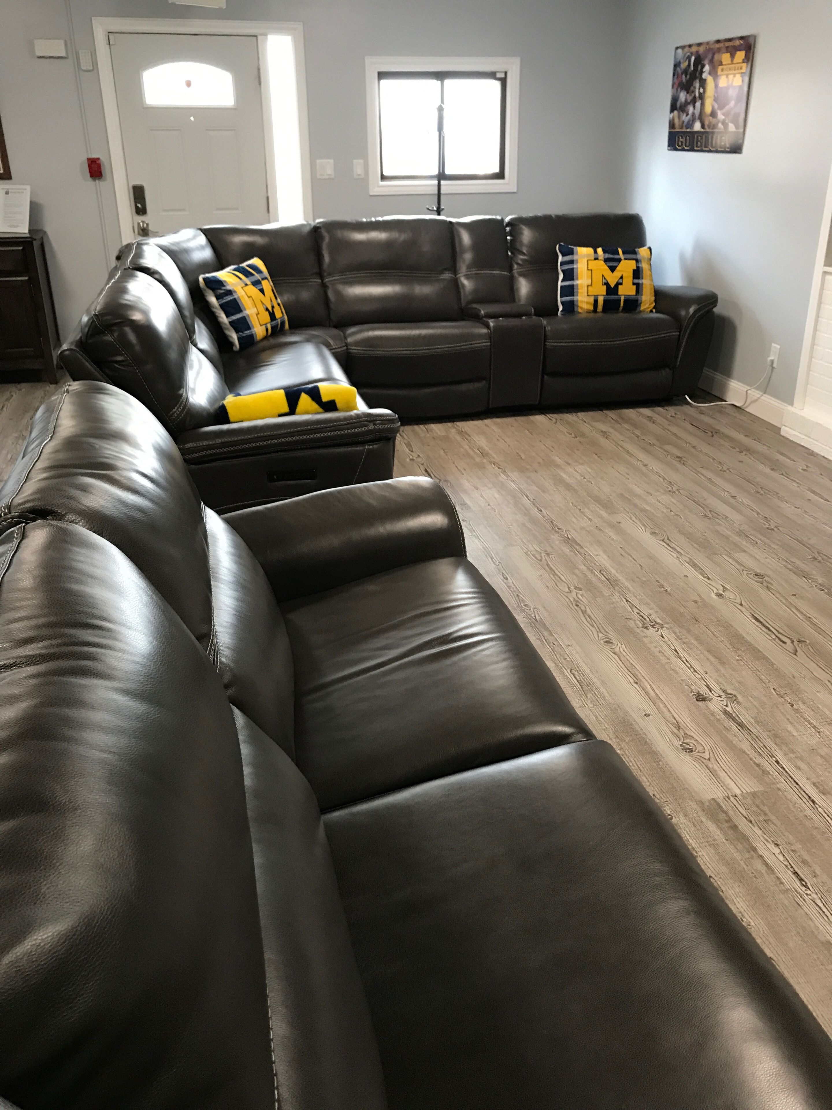 Big Blue House Ann Arbor - 500 Feet From The Big House - Ann Arbor, MI