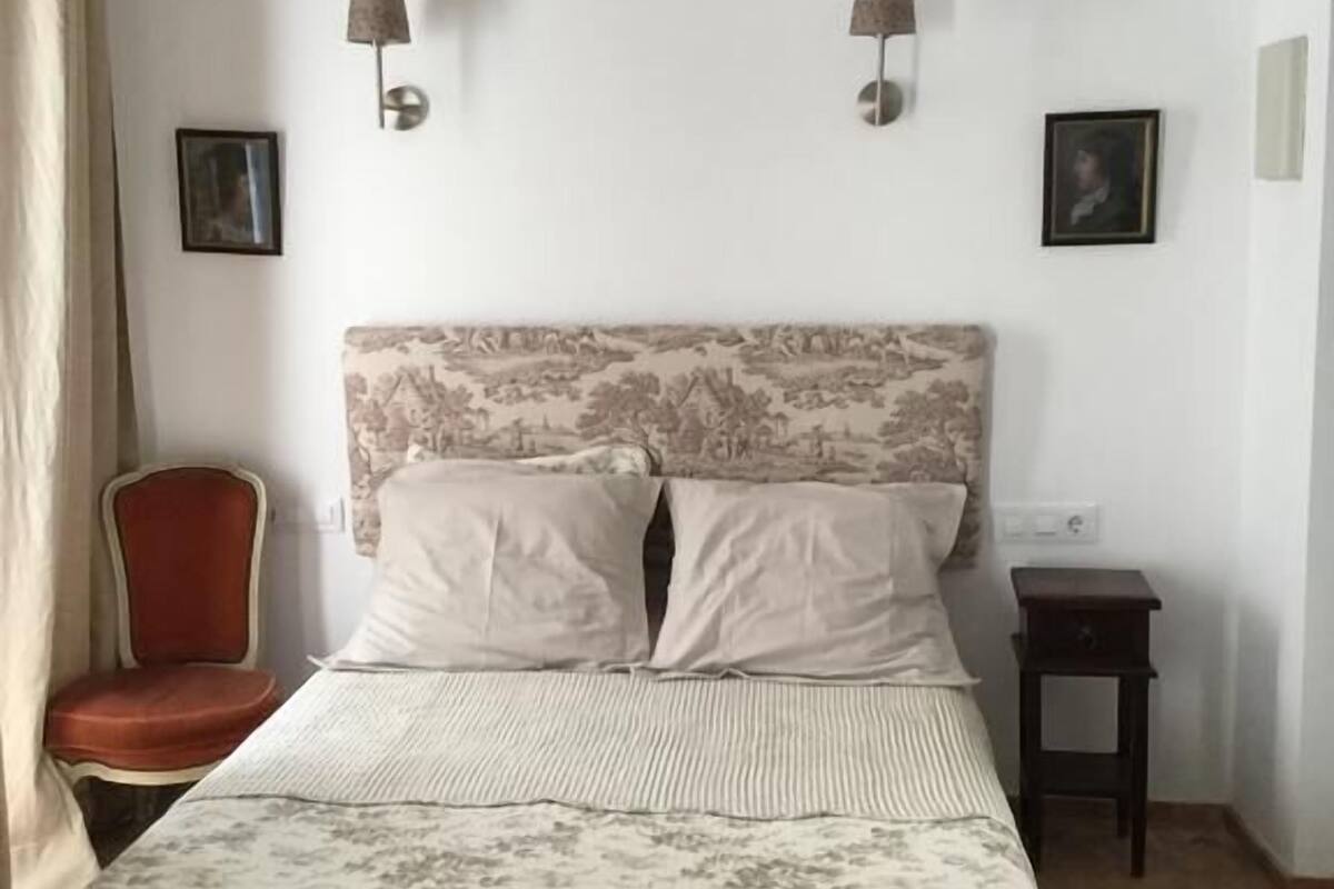 Cortinas/cortinados opacos, camas desdobráveis, Wi-fi grátis 
